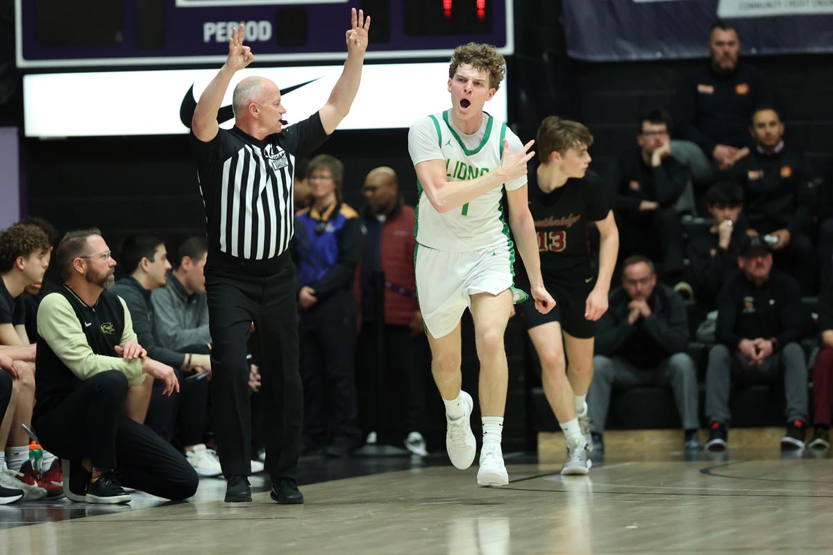 No. 4 West Linn boys basketball ends state title run with loss to No. 1 Barlow in semifinals ...